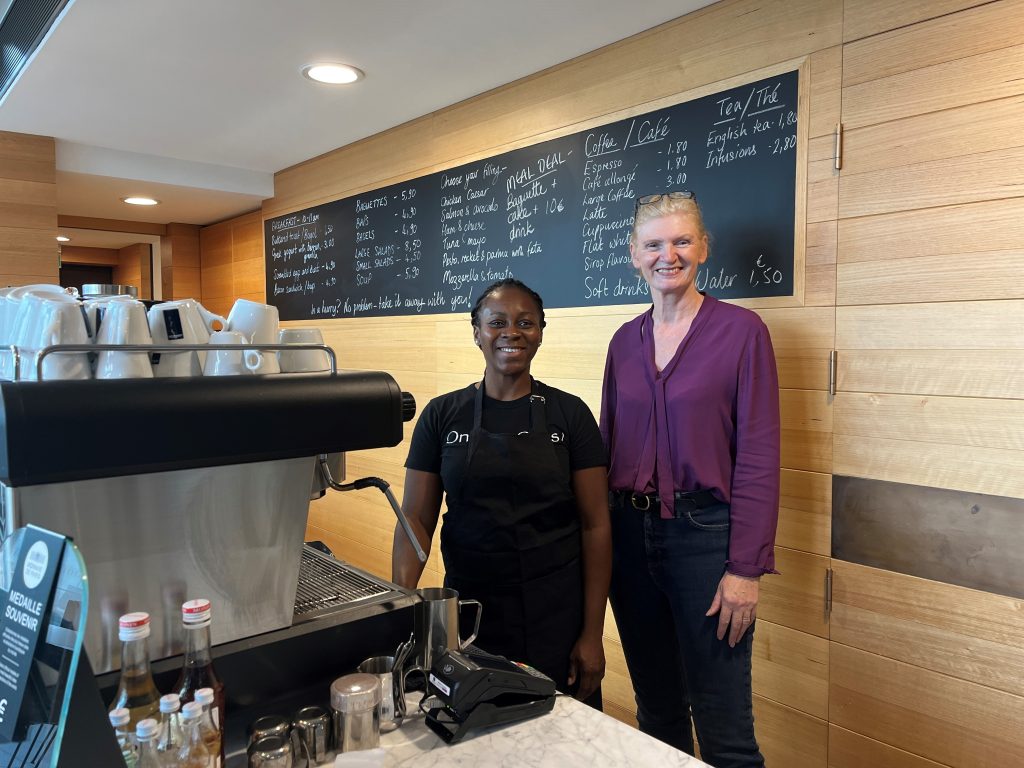 Take a break at the SJMC café | Sir John Monash Centre